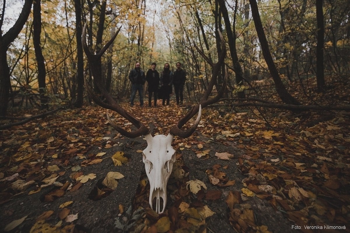 BESNA: Lyric-Video vom neuen Post-Black Metal Album "Zverstvá" | News ...