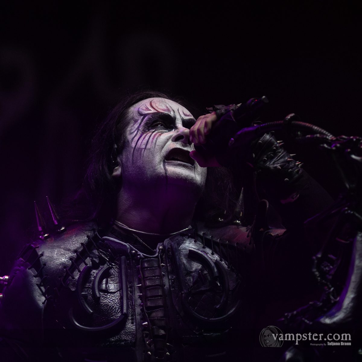 CRADLE OF FILTH: alle Videos zum kommenden Album "The Screaming Of The ...