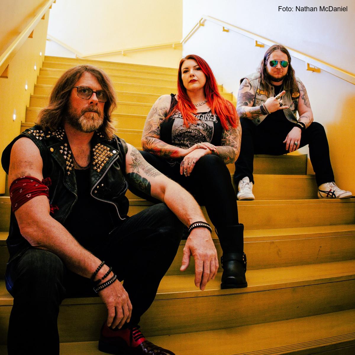 CRYSTAL SPIDERS: Lyric-Video vom neuen Heavy / Stoner Rock Album ...