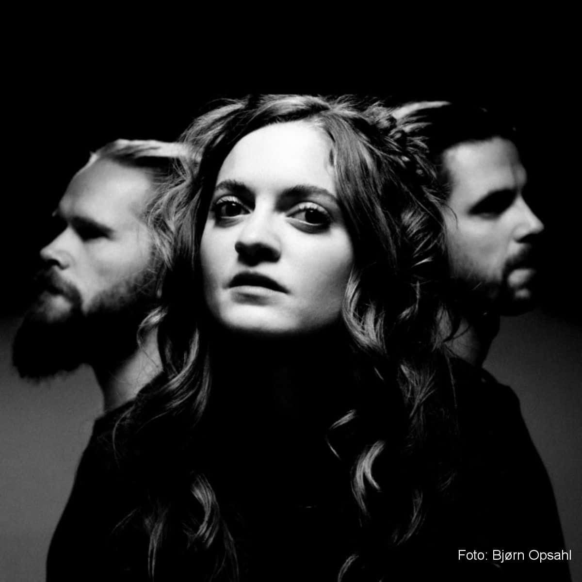 KALANDRA: kündigen neues Alternative Pop / Rock / Folk Album "The Line ...