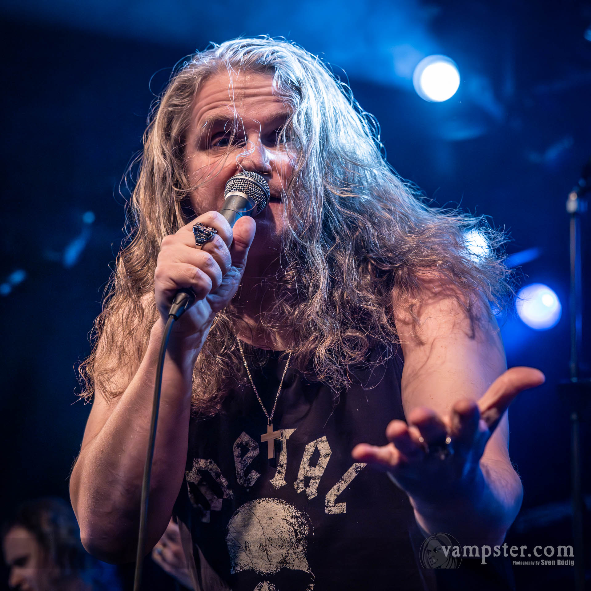 SONS OF ETERNITY: neues Album "Human Beast" | Neue Alben, News ...